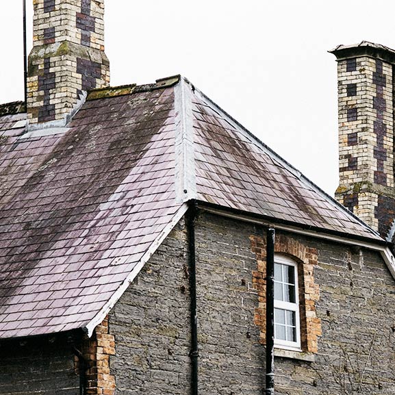 Shampoo Vs Bleach - Top Notch Roof Cleaning | Northern Michigan